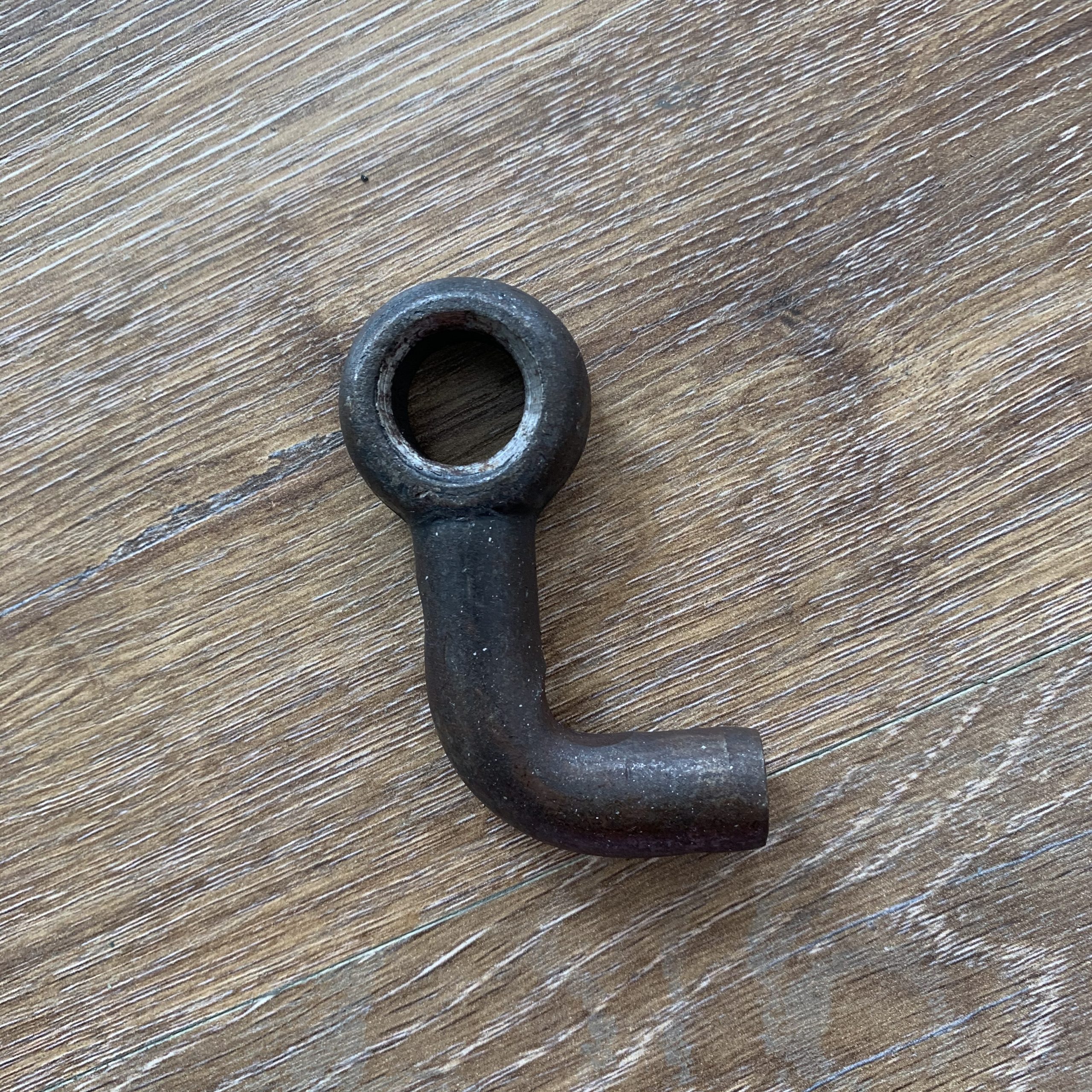 Mata rata dengan batang bengkok - Haiyanbolt.com